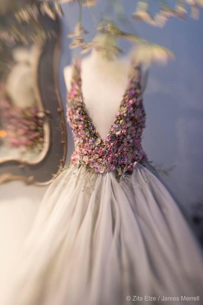 Flower Embroidery - Zita Elze Flowers